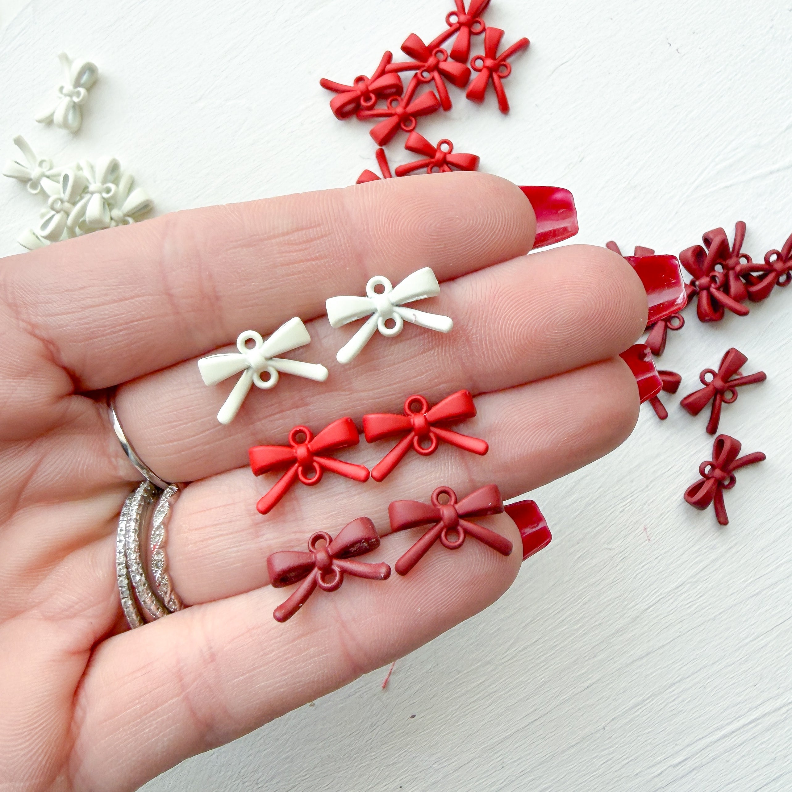 Small Bow Connector- 10 PIECES - December 2025 Launch – Maverlydesigns